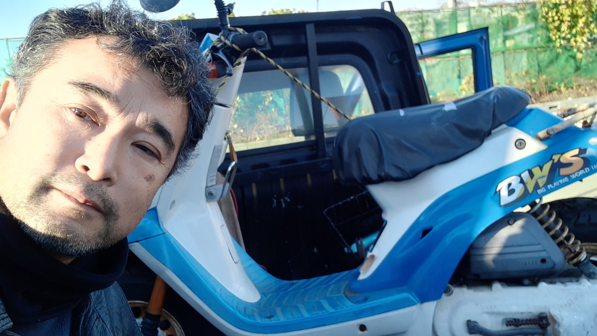 Gtfクマザワ On Twitter 体調最悪だが約束なので置場にきて6台売却。言葉の通じにくくておっかないアフリカ系の業者のボス。最後には仲良くなって、今まで売ってくれなった3aa