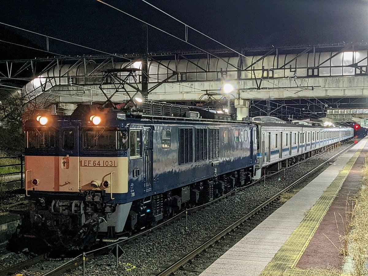 Temporary on Twitter: "今夜はEF64 1031牽引の相模線205系500番台8両(R11編成+R12編成)の配9441レで長野入場配給(NN廃車回送)は383系特急 ...