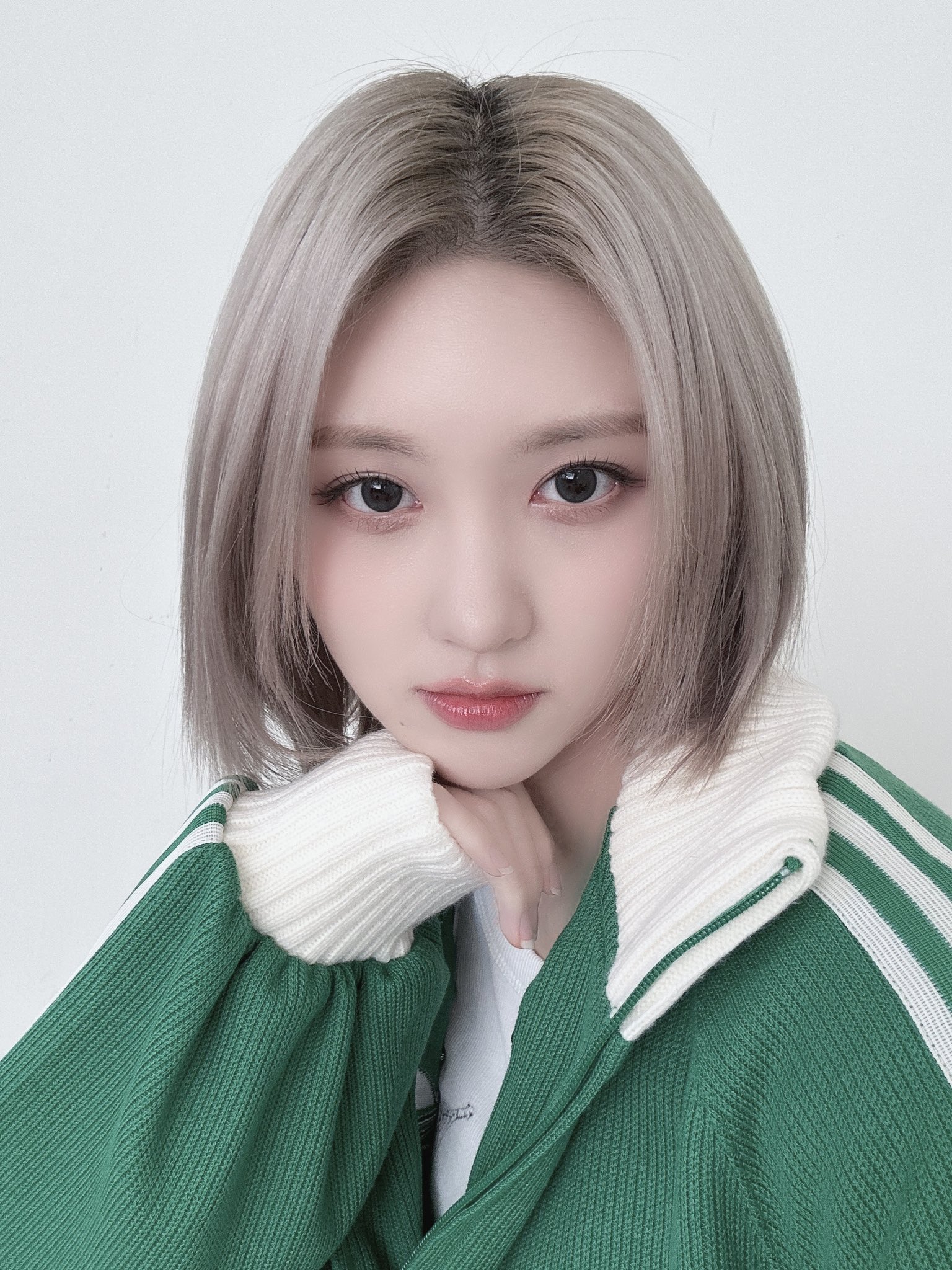 IVE on Twitter: "가을선배는 질문을 싫어해😖 #IVE #아이브 #GAEUL #가을 https://t.co/vucWpczaMb" / Twitter