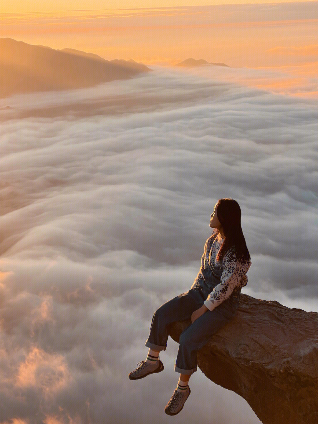 Xiao Zai 旺小仔💯 on Twitter: "日出云海。 https://t.co/DnjWMsyG7t" / Twitter