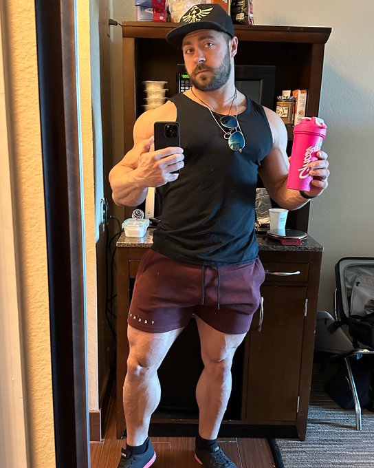 TW Pornstars - Derek Bolt. Pictures and videos from Twitter. Page 5