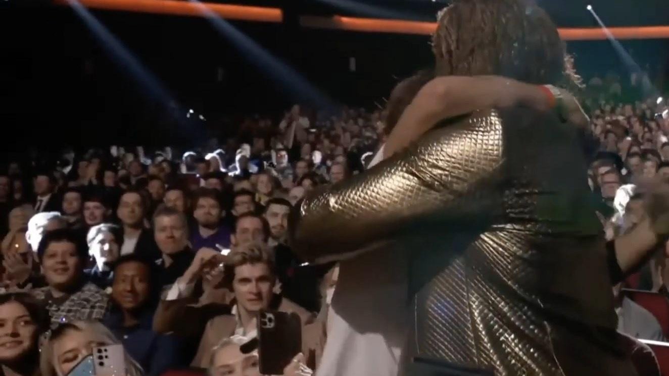 Bori 🇵🇷 on Twitter: "@hasanthehun @LudwigAhgren @qtcinderella i need someone like @LudwigAhgren ...