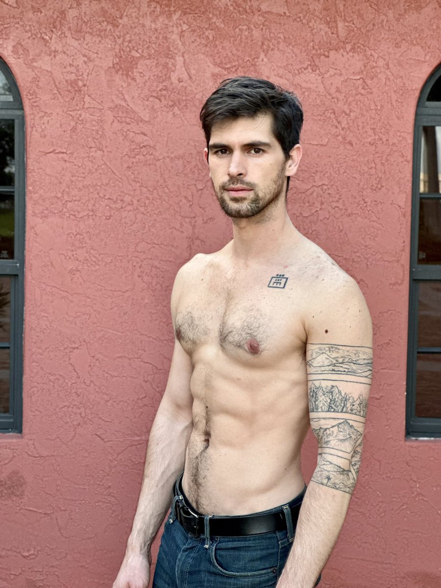 Hot Dudes Good Mood 🇺🇦 on Twitter: "RT @andres___camilo: New digitals incoming"