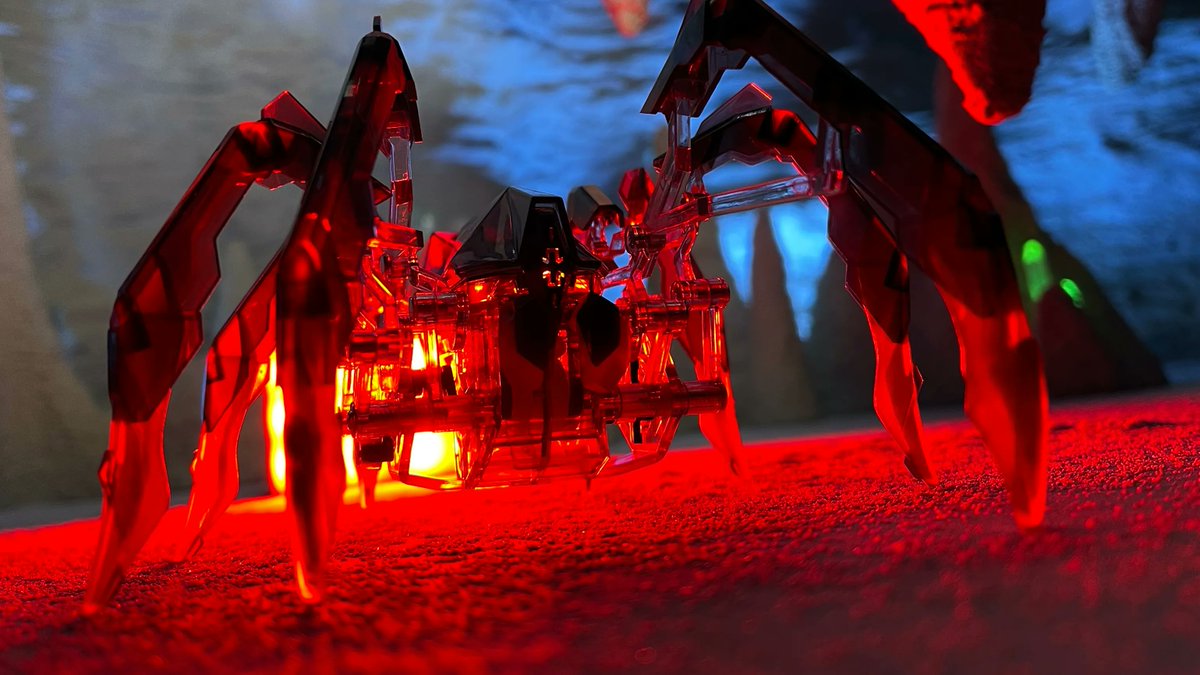 HEXBUG on Twitter: "The Black Widow is as hypnotic as it is horrific with glowing eyes, LED ...