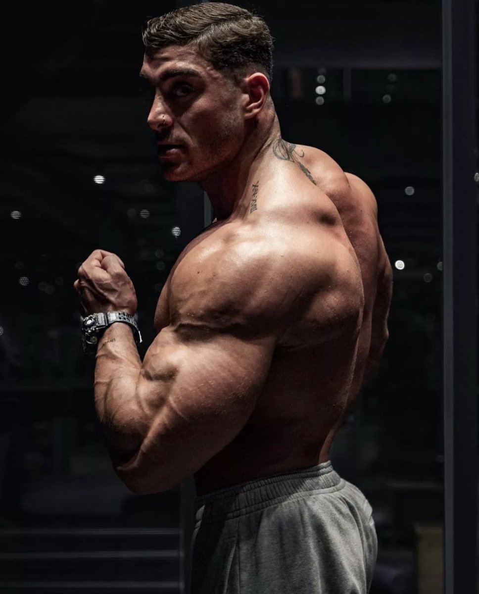 Muscle Guy on Twitter: "Hunky handsome Tunahan Güler."