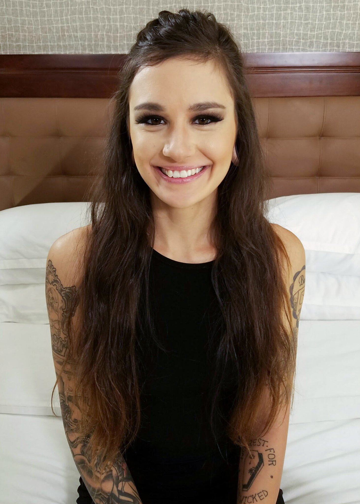 Tw Pornstars 1 Pic College Girls Twitter 🥰 Shes Too Cute For Just