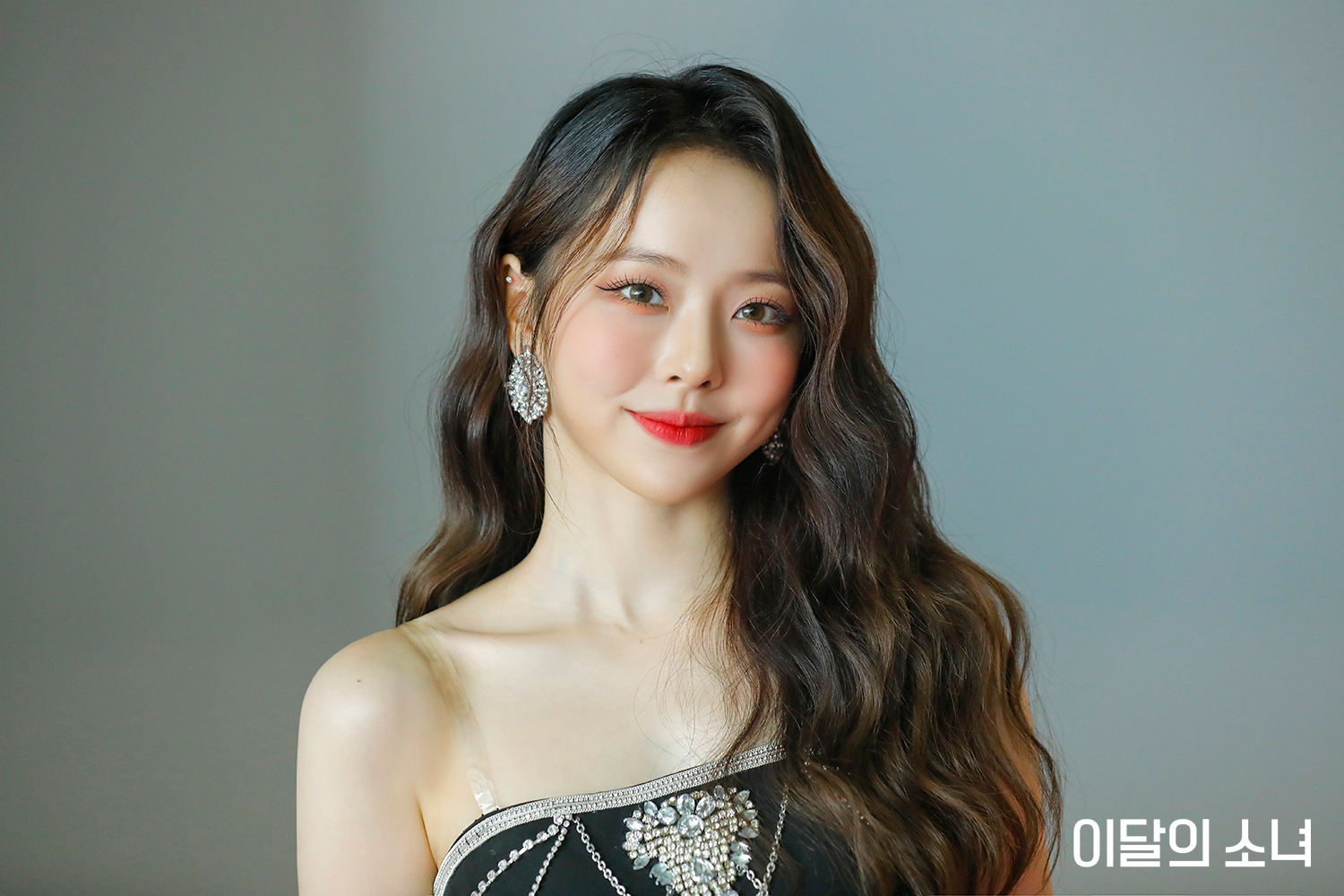 💫 Orrery/nim on Twitter: "#LOONA Naver Post: LUMINOUS MV Filming 1/11 https://t.co/zewZpRysRH ...