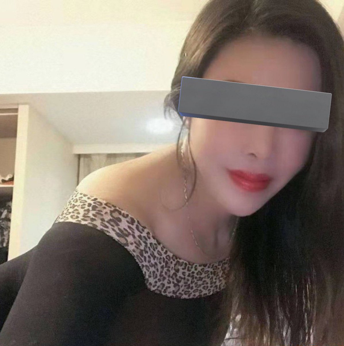 虫二 on Twitter: "这届推友口味不一般。放着二十出头的妹子不操，专挑年纪大的下手。 帮他找的这个怎么样？年纪够大吧。"