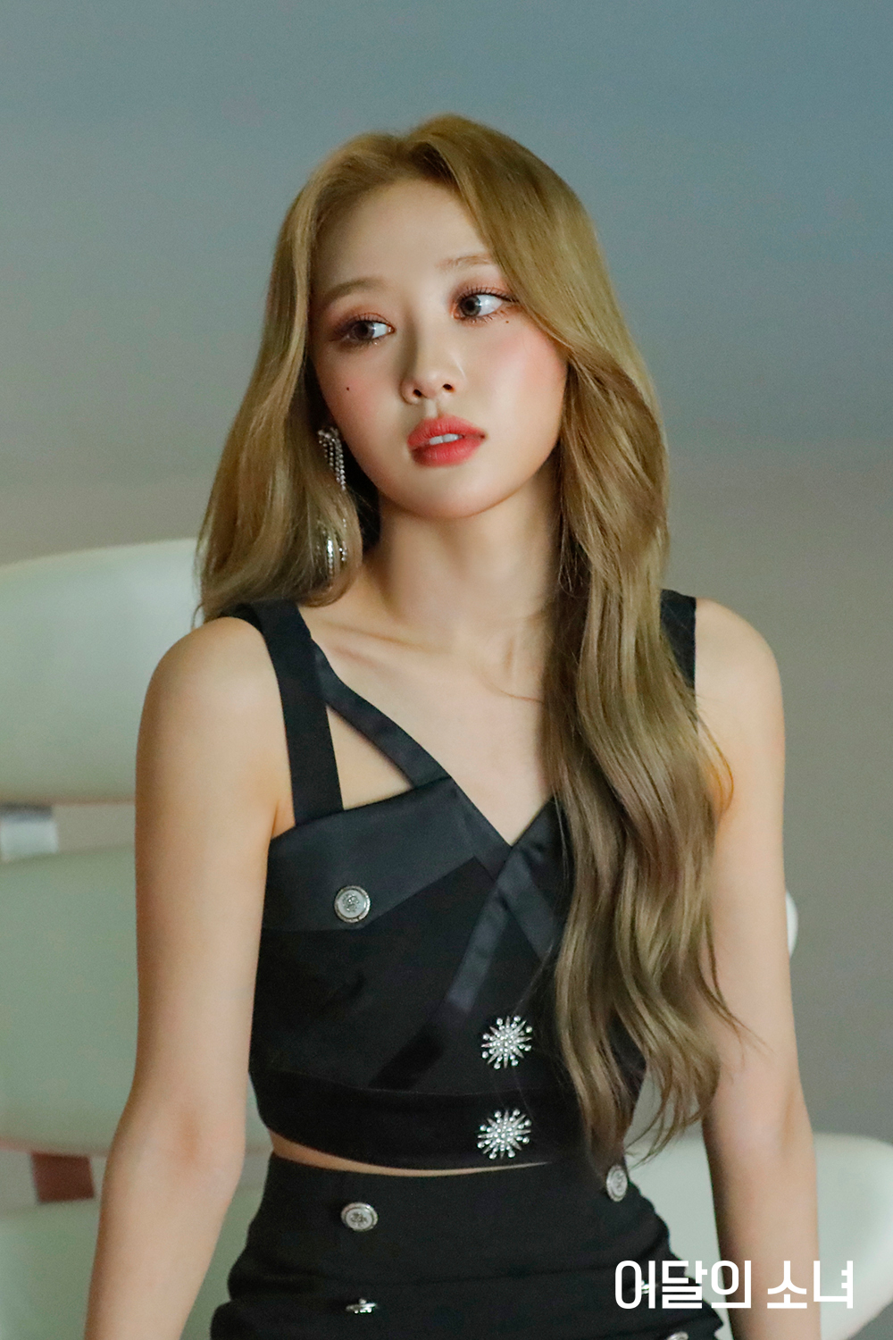 💫 Orrery/nim on Twitter: "#LOONA Naver Post: LUMINOUS MV Filming 1/11 https://t.co/zewZpRysRH ...