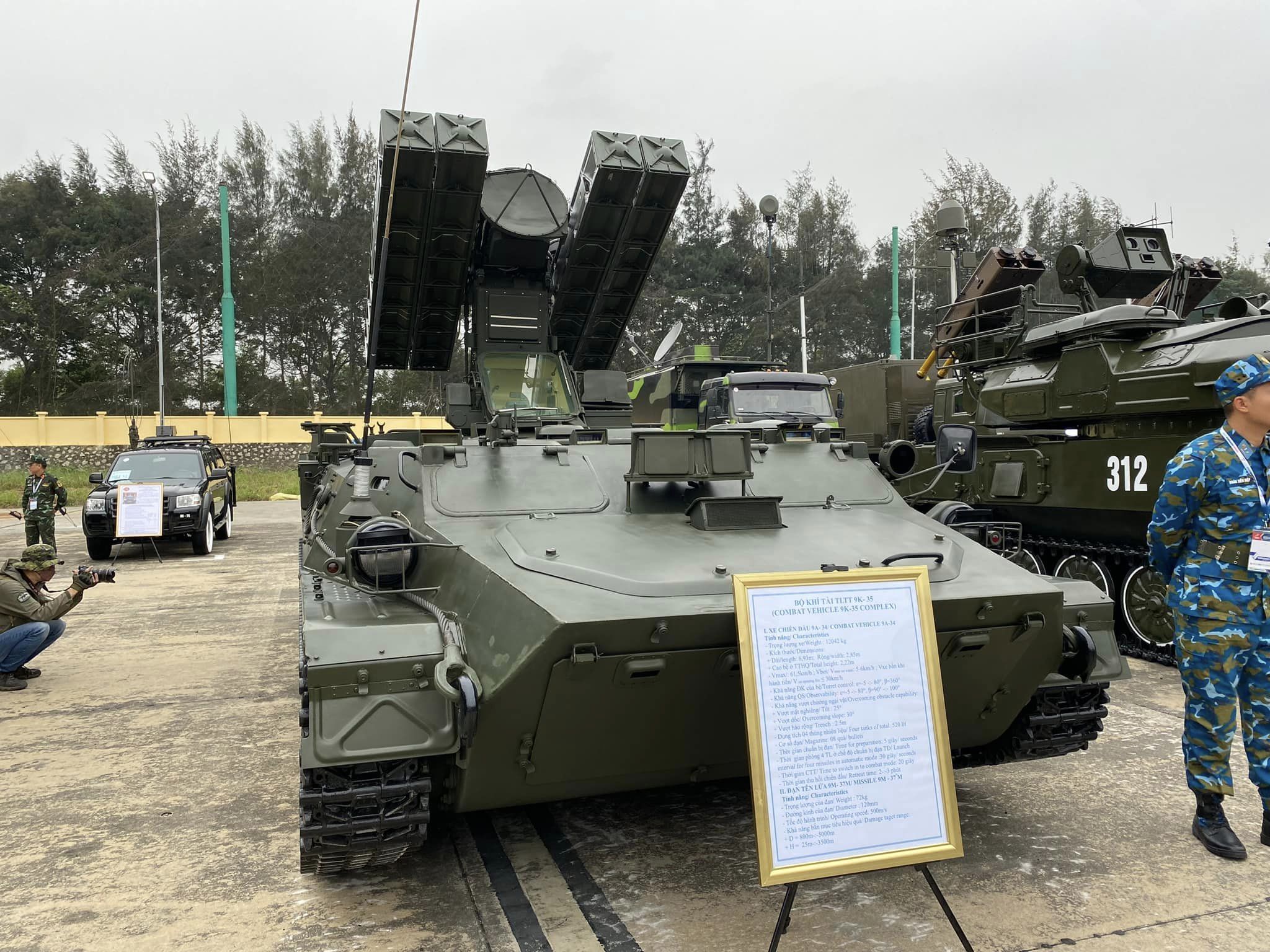 Lee Ann Quann on Twitter: ""Air cover" Close-up of 9K35 Strela-10 and upgraded ZSU-23-4 (Duc ...