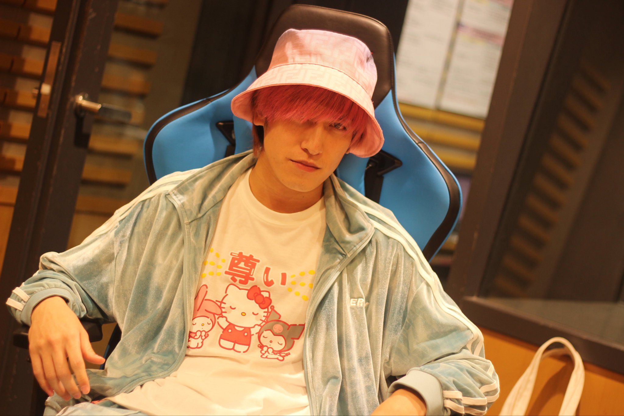 EXITのオールナイトニッポンX on Twitter: "🌈 EXITのオールナイトニッポンX 🌈 このあと24時から生放送 #smash .をDLすれば スタジオの様子を映像付きで楽しめ ...