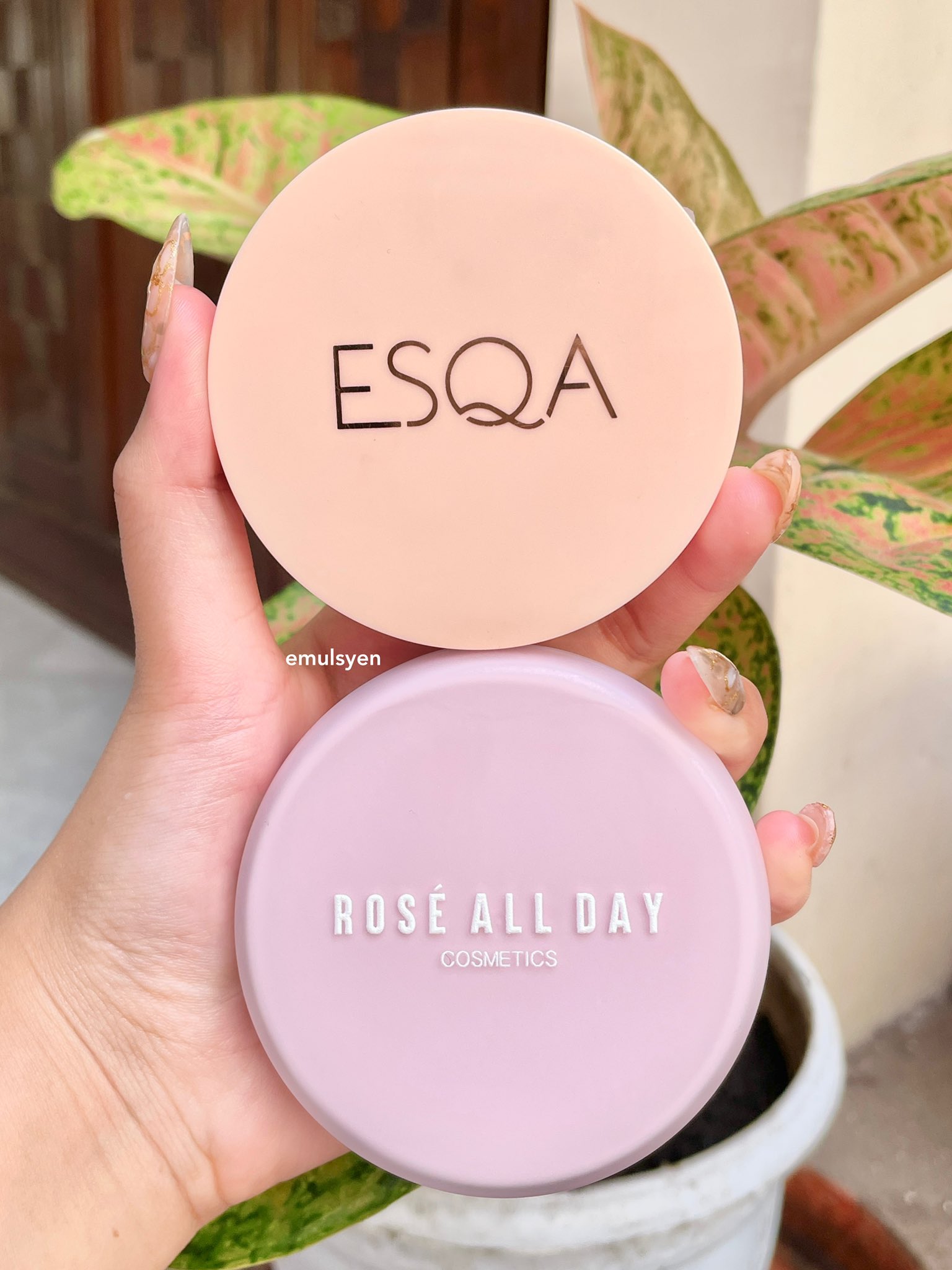 ijaa on Twitter: "ੈ ‧₊˚ BATTLE REVIEW CUSHION LOKAL: ROSE ALL DAY VS ESQA‼️ siapa yang kepooo ...