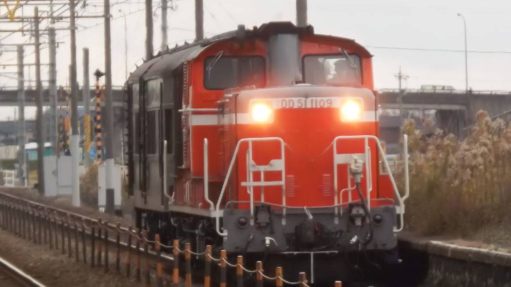 あ い の 風 鐵 on Twitter: "12/6 配9575レ DD51-1109+ オヤ31-31 えちごトキめき鉄道譲渡配給?? 花魁車（おいらんしゃ）と呼ばれる車両です。#しゃべ鉄"