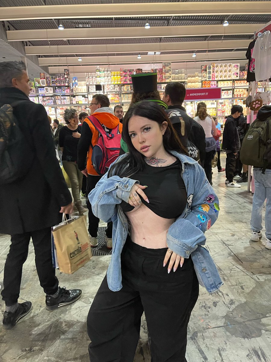 Aquí muy casual 👀 Marina Mui @marinamuimui