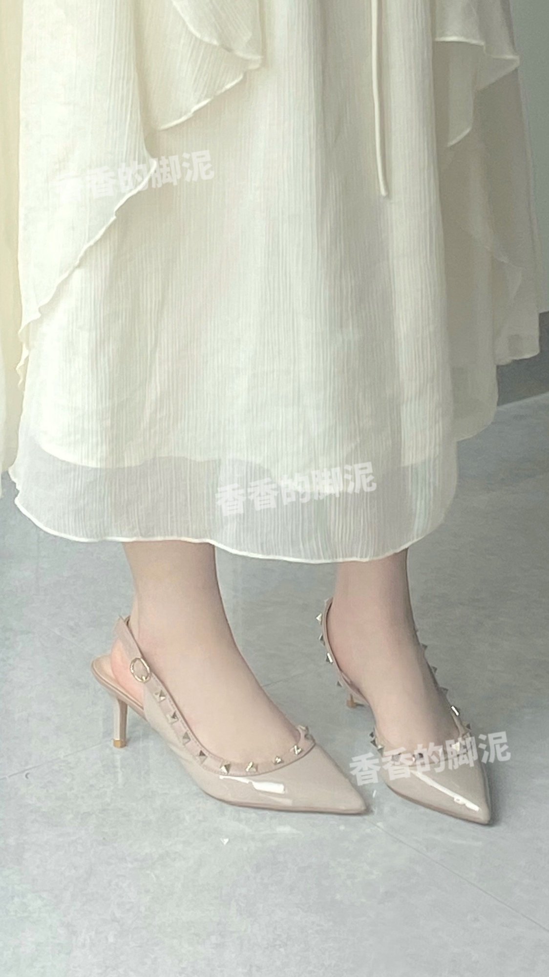 香香的脚泥 On Twitter 又白又香的嫩脚，就要用又白又臭的精液保养 射鞋 玩鞋 扫楼 打胶 恋足 足交 裸足 高跟 7863