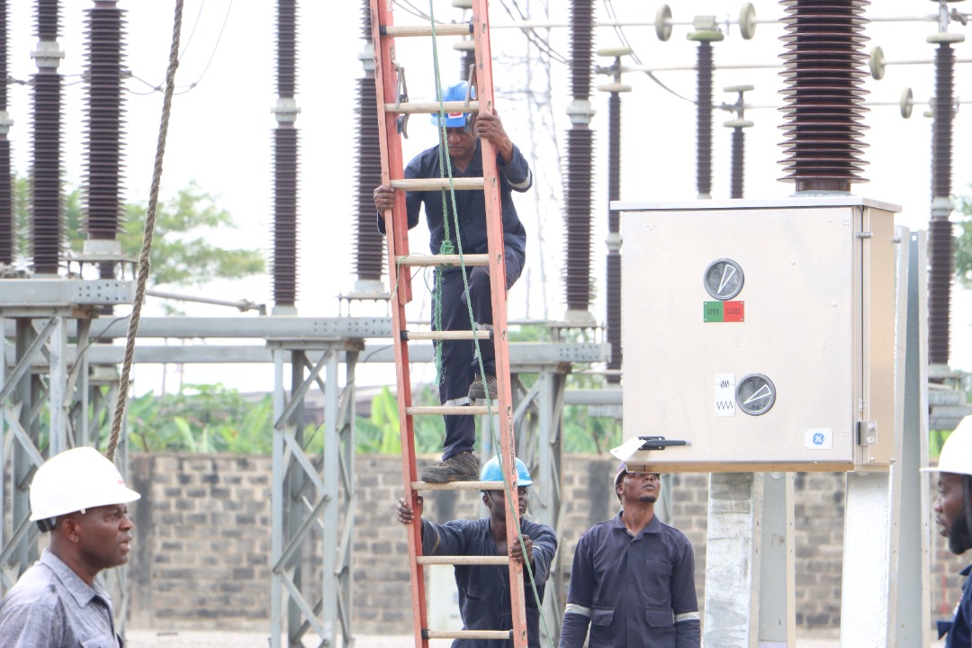 Government of Nigeria on Twitter: "RT @TCN_NIGERIA: Pictures from the ongoing installation of ...