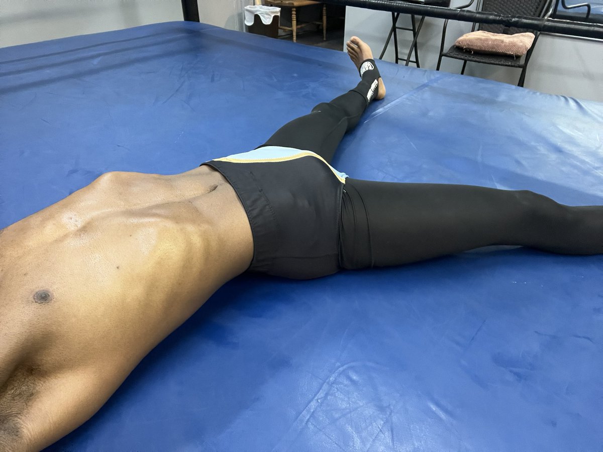 Gustavo92 on Twitter: "After take a lot of gut punch, it need to trample to finished him. Any ...