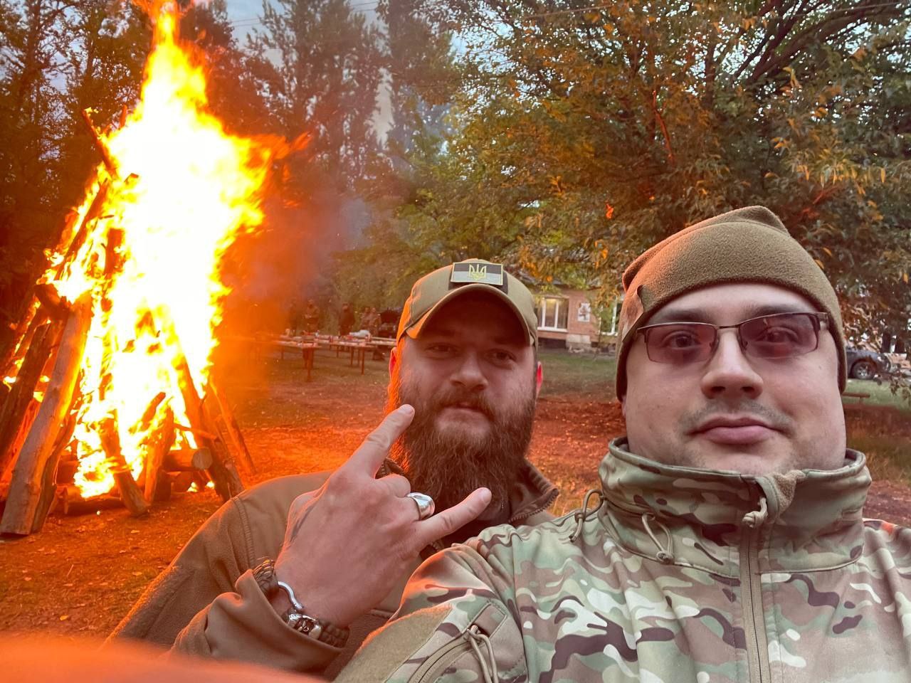 Отец Солдата On Twitter Сьогодні моєму сину Денису офіцеру ОЗСП полк АЗОВ НГУ виповнилося