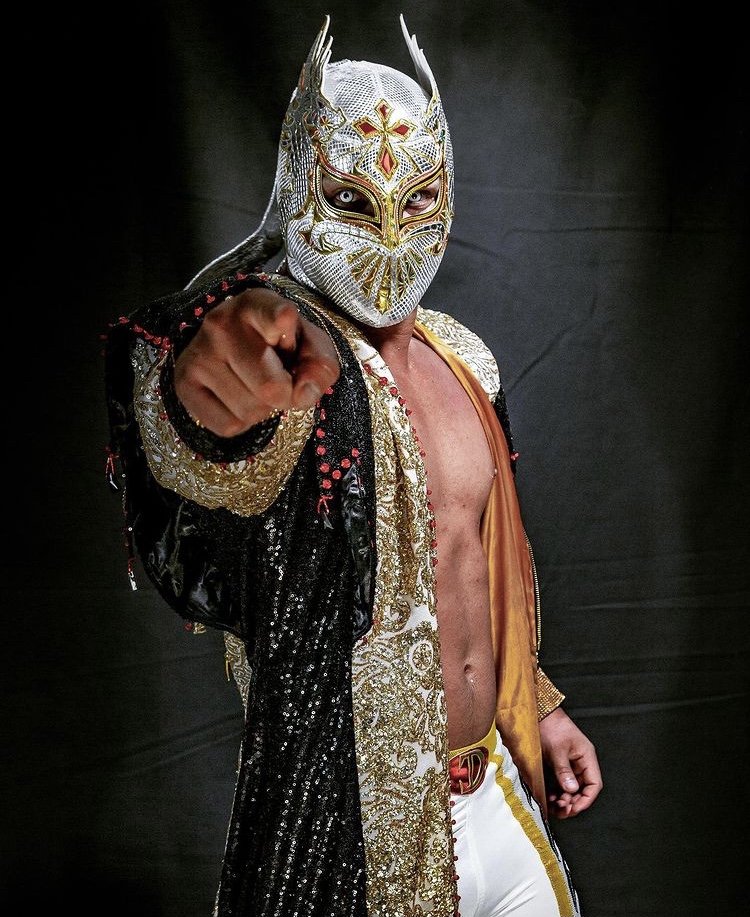 Sin Cara Attires 2022