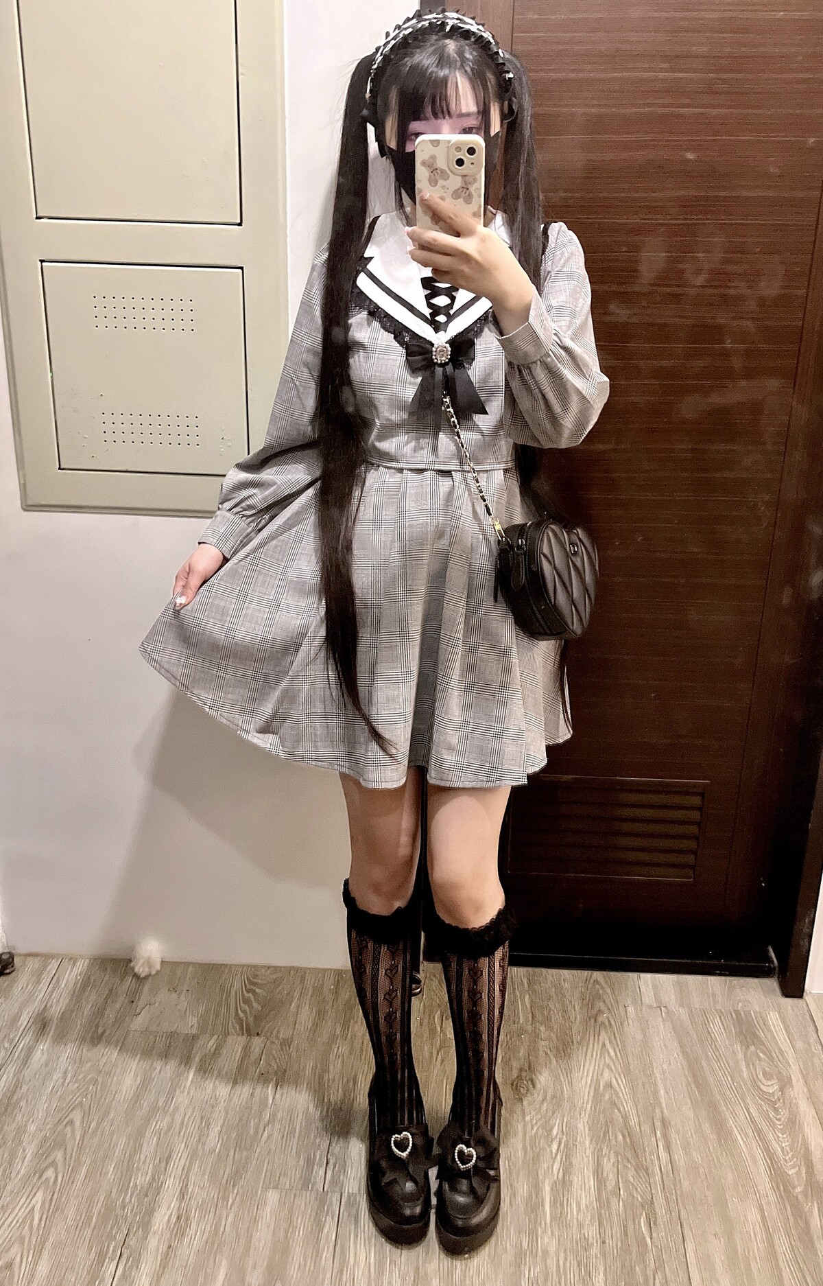 あなたのハートにティキタカ on Twitter: "RT @asagawoblog: 落落Rakuちゃん、可愛い私服姿とエロコスとのギャップがマジエロい！！ https://t.co ...