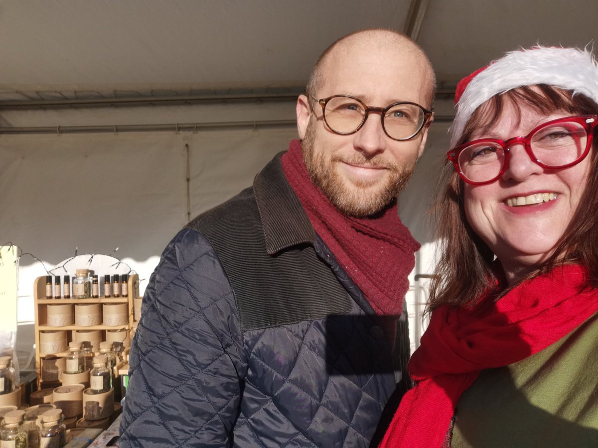 Jules Button 🌈 (RainbowJules) - Tweets on iEmoji.com