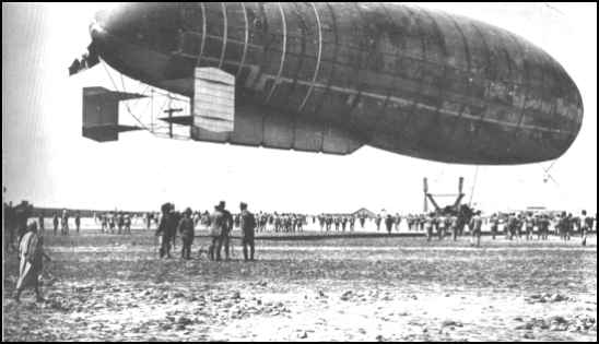Powerful Italian dirigibles bomb Ottoman positions in Libya! The Italo ...