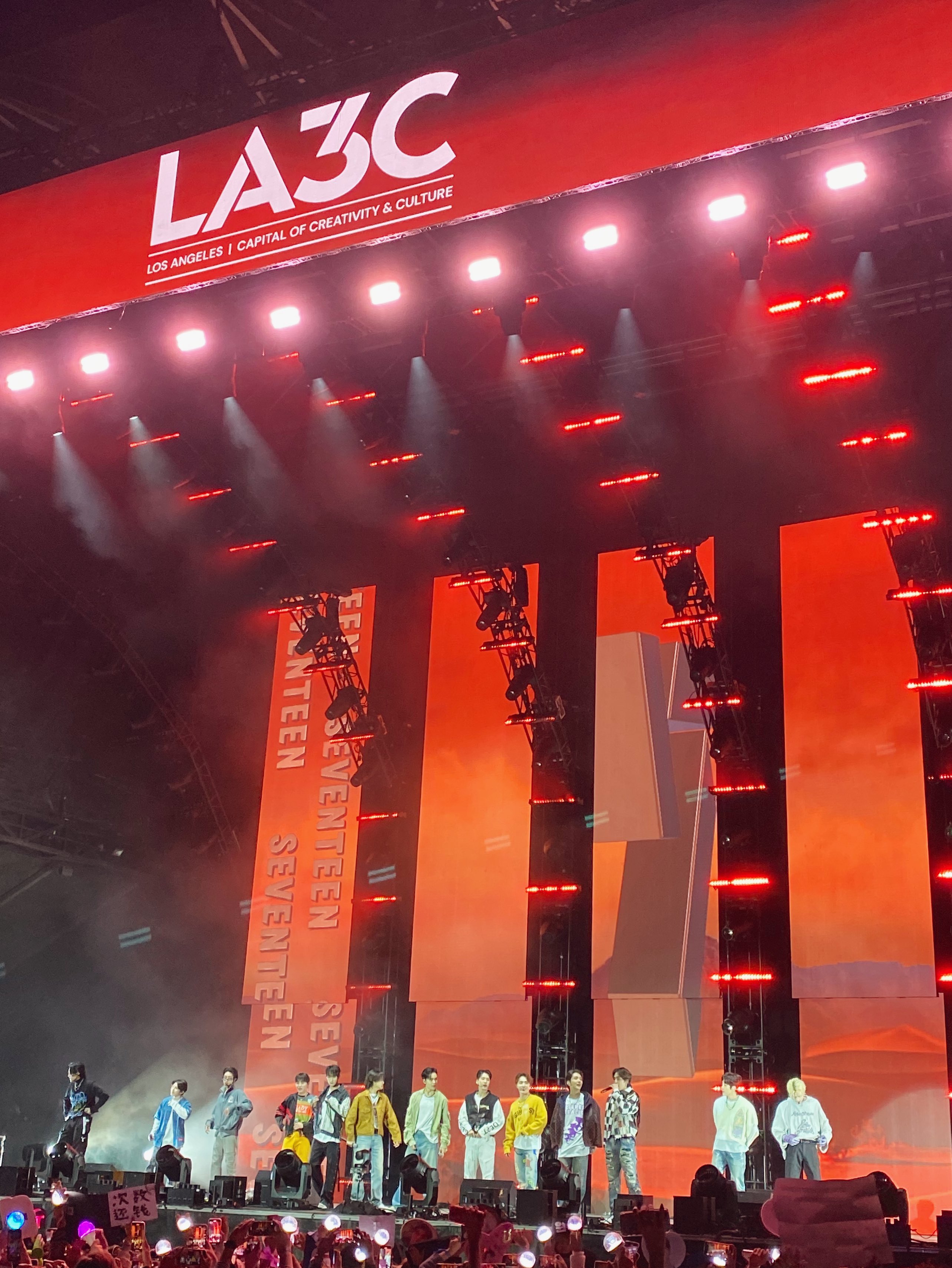 svt contents on Twitter: "🖼️ SEVENTEEN at the LA3C Creativity and Culture Awards with HYBE ...