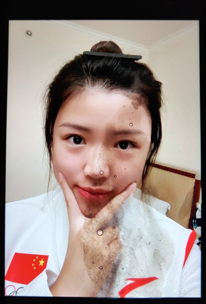 想舔青书粉穴 On Twitter 射屏 意淫 杨倩 榨精 盯射 看过我之前推的应该都知道我喜欢反差感,用精液玷污可爱清纯的脸是一种,杨倩则是另一种,用最诱惑的眼神榨取你的每一滴精液。
