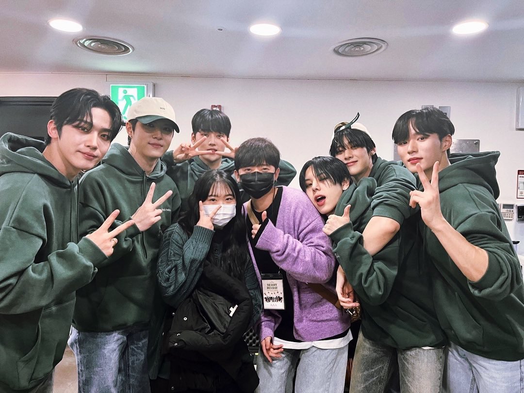 WEi pics on Twitter: "[221211] mayninemusic instagram update with WEi 🔗 https://t.co/j70KoZJDPp ...