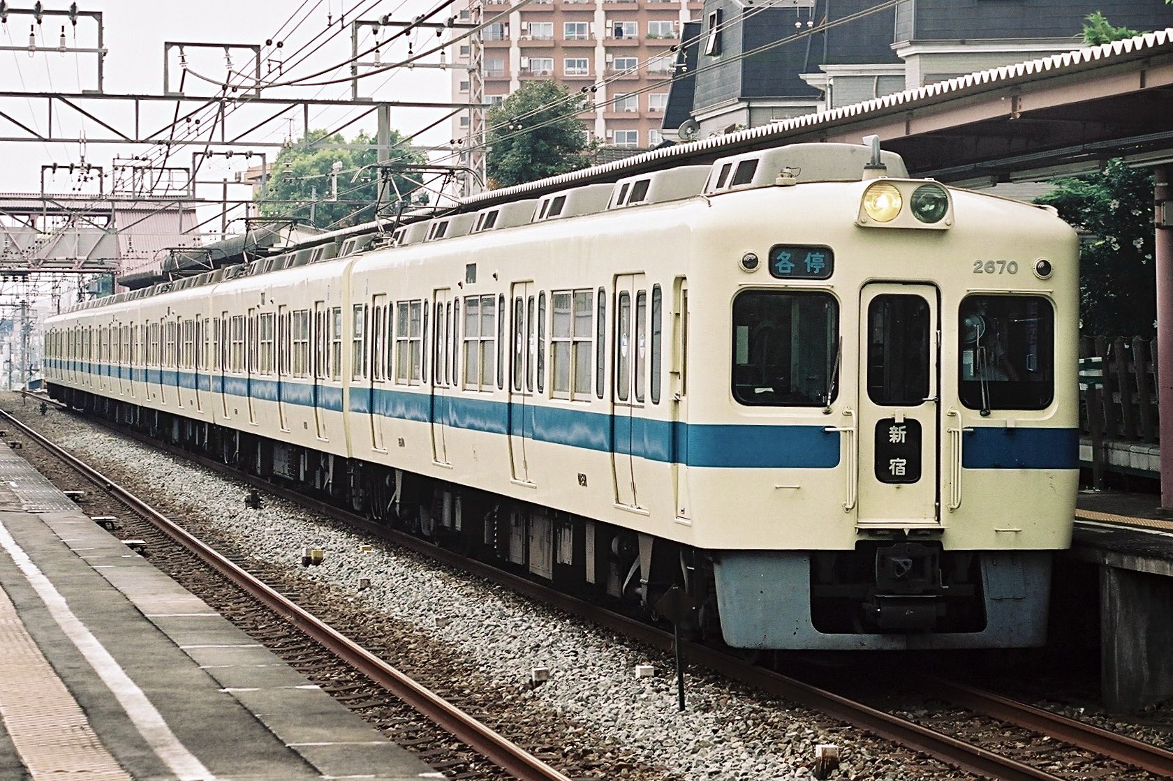 ワタシダ【Odapediaの中の人】 on Twitter: "最近話題の世田谷代田。 地上に駅があった頃の写真を2枚ほど。。。 https://t.co/b4P9DE1Wwu" / Twitter