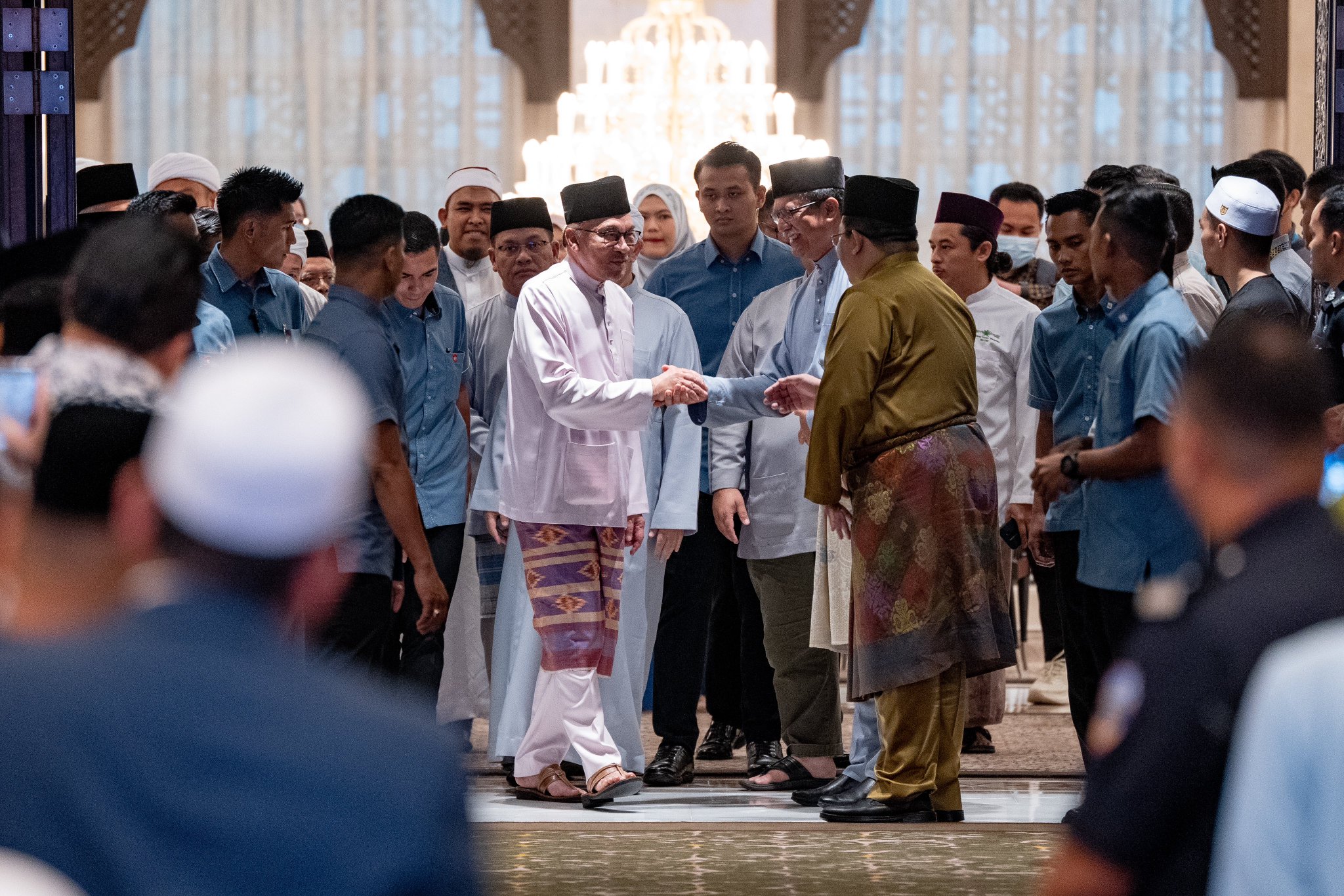 Anwar Ibrahim on Twitter: "Meraikan para ulama dan asatizah dalam program Mahabbah di Seri ...