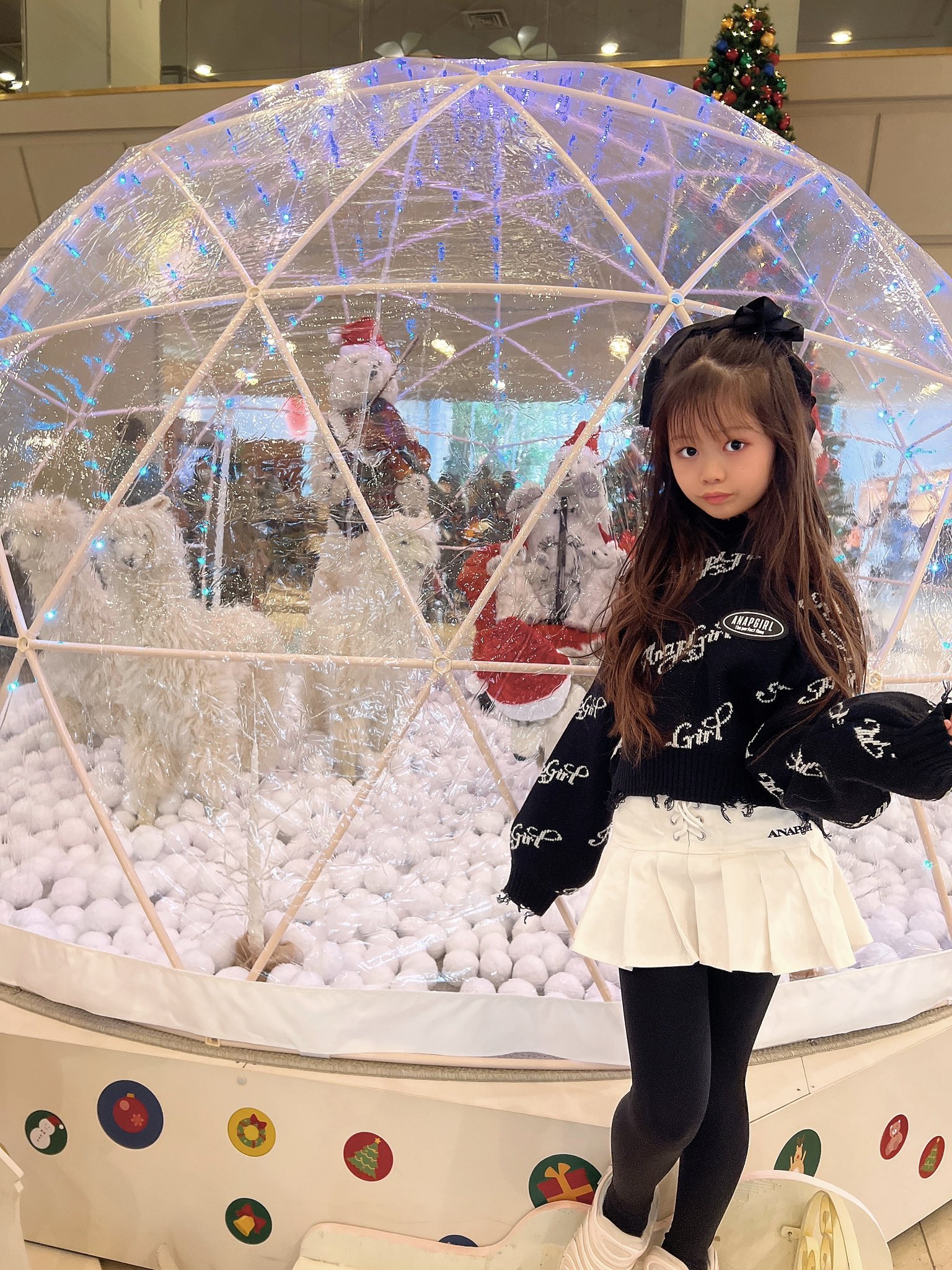 七葉 on Twitter: "可愛いクリスマスドームあった 🎄 上手に撮れない🤔 #nanaha_0609 #anapgirl #kidsmodel #kidsfashion #js ...