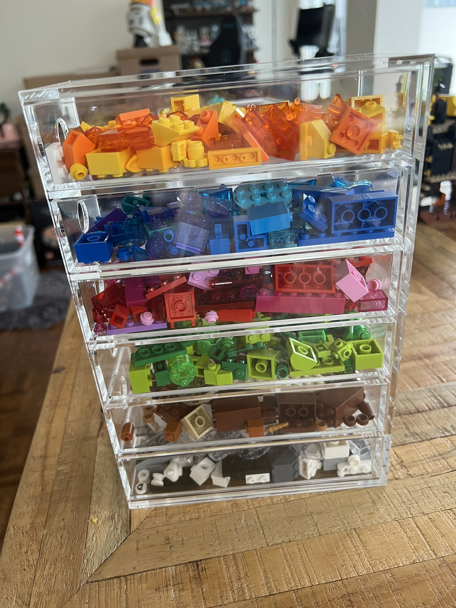 Felix on Twitter: "it’s been a decade + of searching for beautiful ways of displaying lego and ...