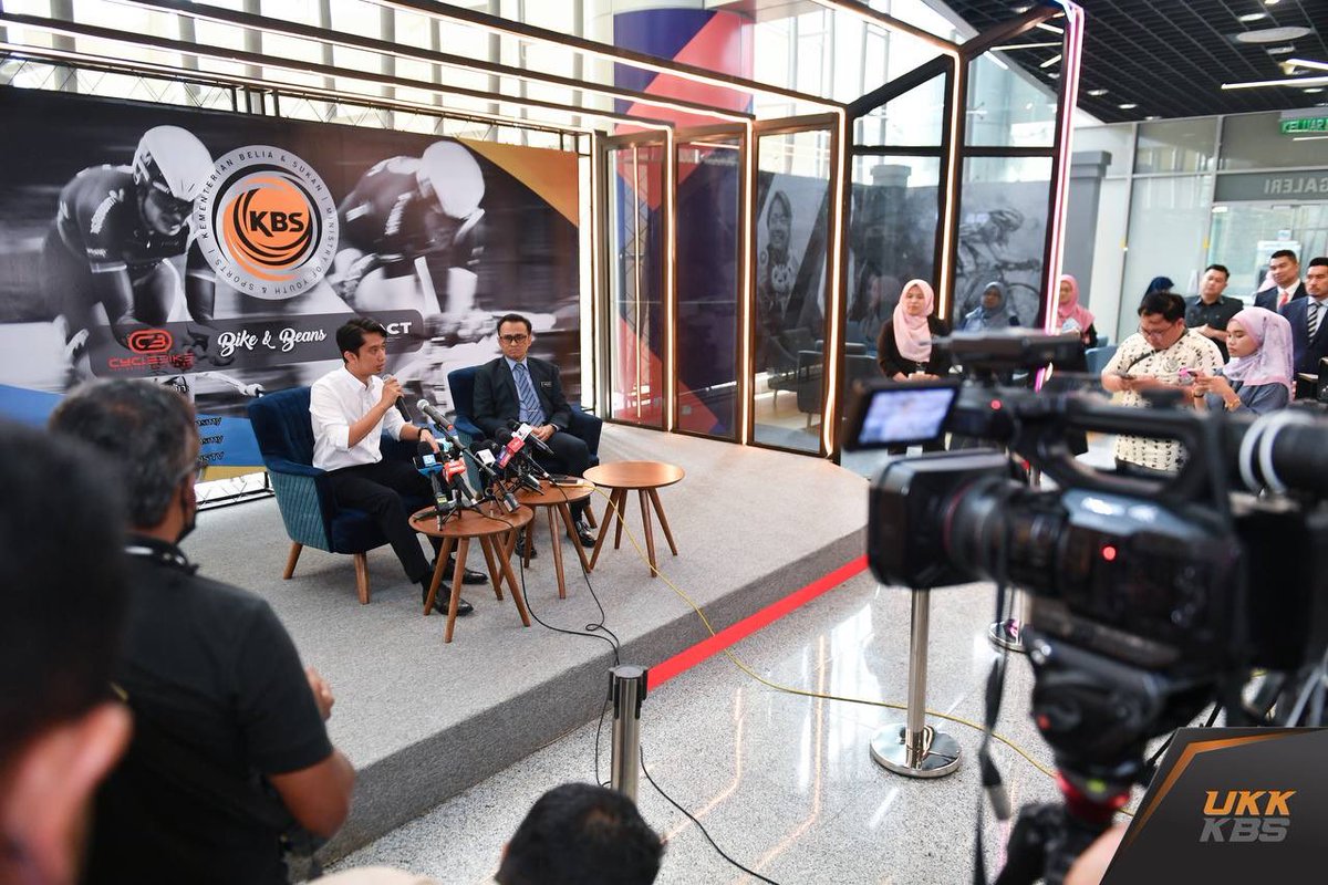 KBSMalaysia on Twitter: "YB ADAM ADLI MULA MENJALANKAN TUGAS SEBAGAI TIMBALAN MENTERI BELIA DAN ...