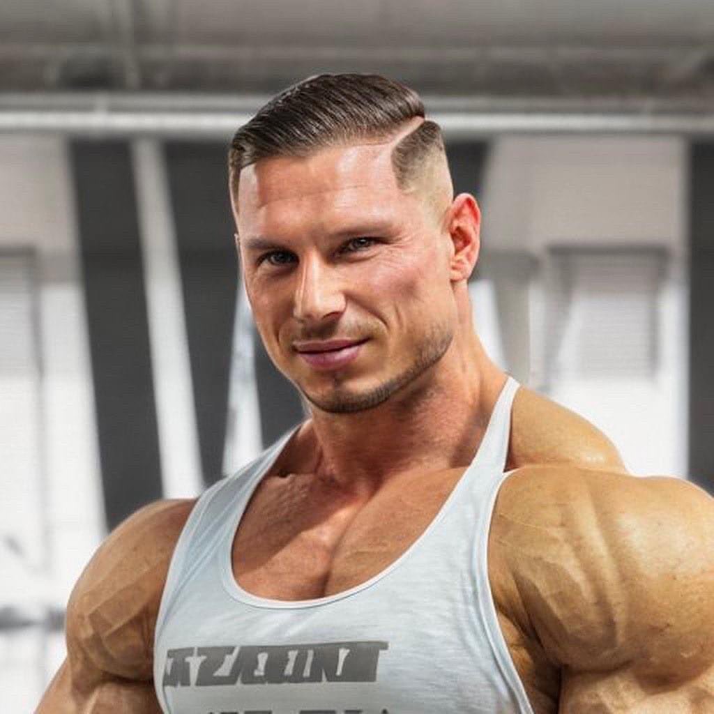 Muscle Worship On Twitter