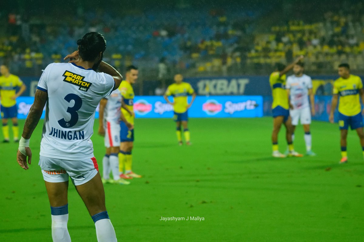 90ndstoppage on Twitter: "📸 | It was a not so welcoming return for Sandesh Jhingan back at the ...