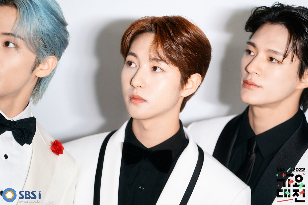 NCT INDONESIA Fanbase💚🇮🇩 on Twitter: "📸221227 2022 SBS Gayo Daejeon photo wall #RENJUN 🦊💖 🖇 ...