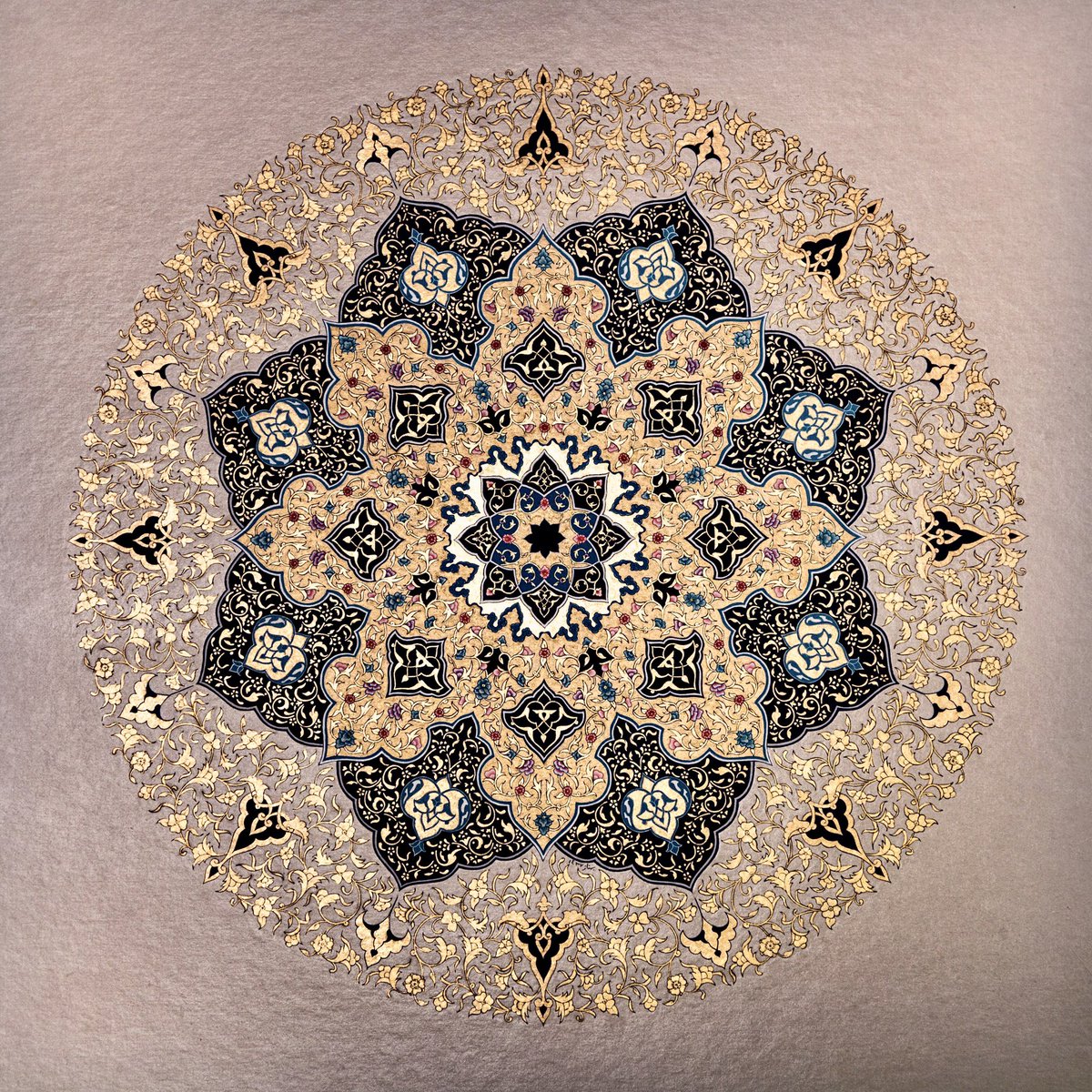 Islamic Illumination is a decorative art that uses gold pigments to ...