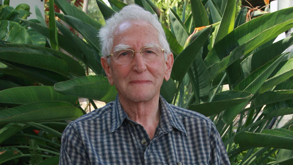 ynet עדכוני on Twitter: "ההיסטוריון זאב איבינסקי, מאסירי מחנה קרתגו, הלך לעולמו בגיל 99 https ...