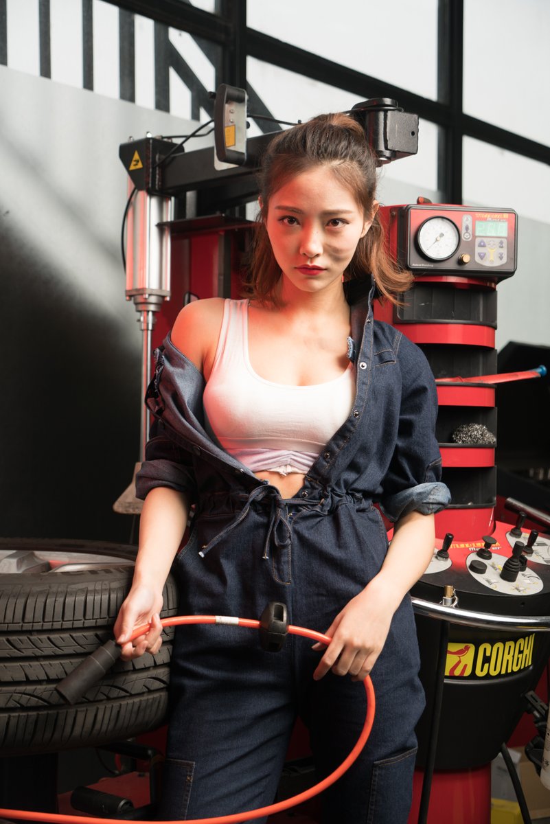 星图大海 on Twitter: "棚拍写真区3 773 snh48许佳琪何晓玉邵雪聪等多人修车造型写真608p，许佳琪身材真不错，自购链接：https://6fak.cn/product ...