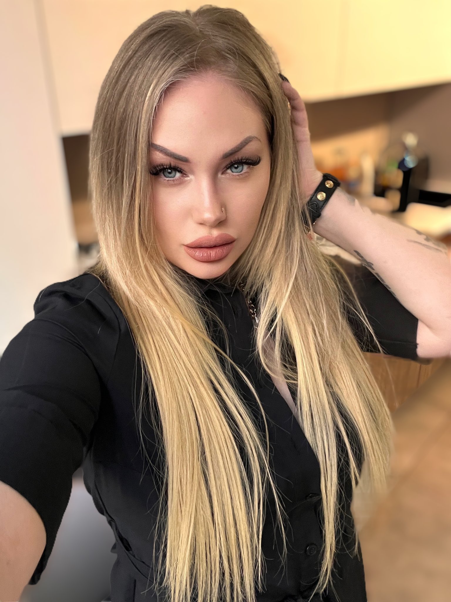 TW Pornstars - 3 pic. 👑 Goddess Misha Goldy 👑. Twitter. This is only ...