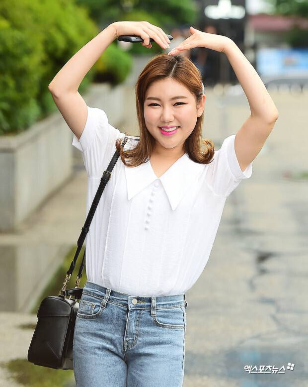 인스티즈(instiz) on Twitter: "[단독] 인기 웹툰 '내일도출근' 드라마확정 여자주인공은... (링크에 더있어요👉) https://instiz.net/pt ...