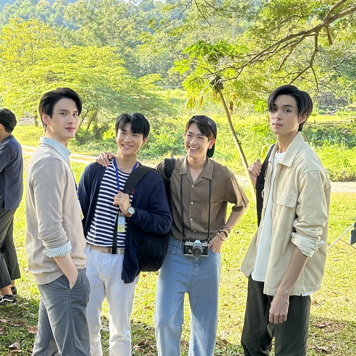 Boys Love Argentina on Twitter: "TAILANDIA 🇹🇭 | Foto detrás de cámaras de Pee Peerawich ...