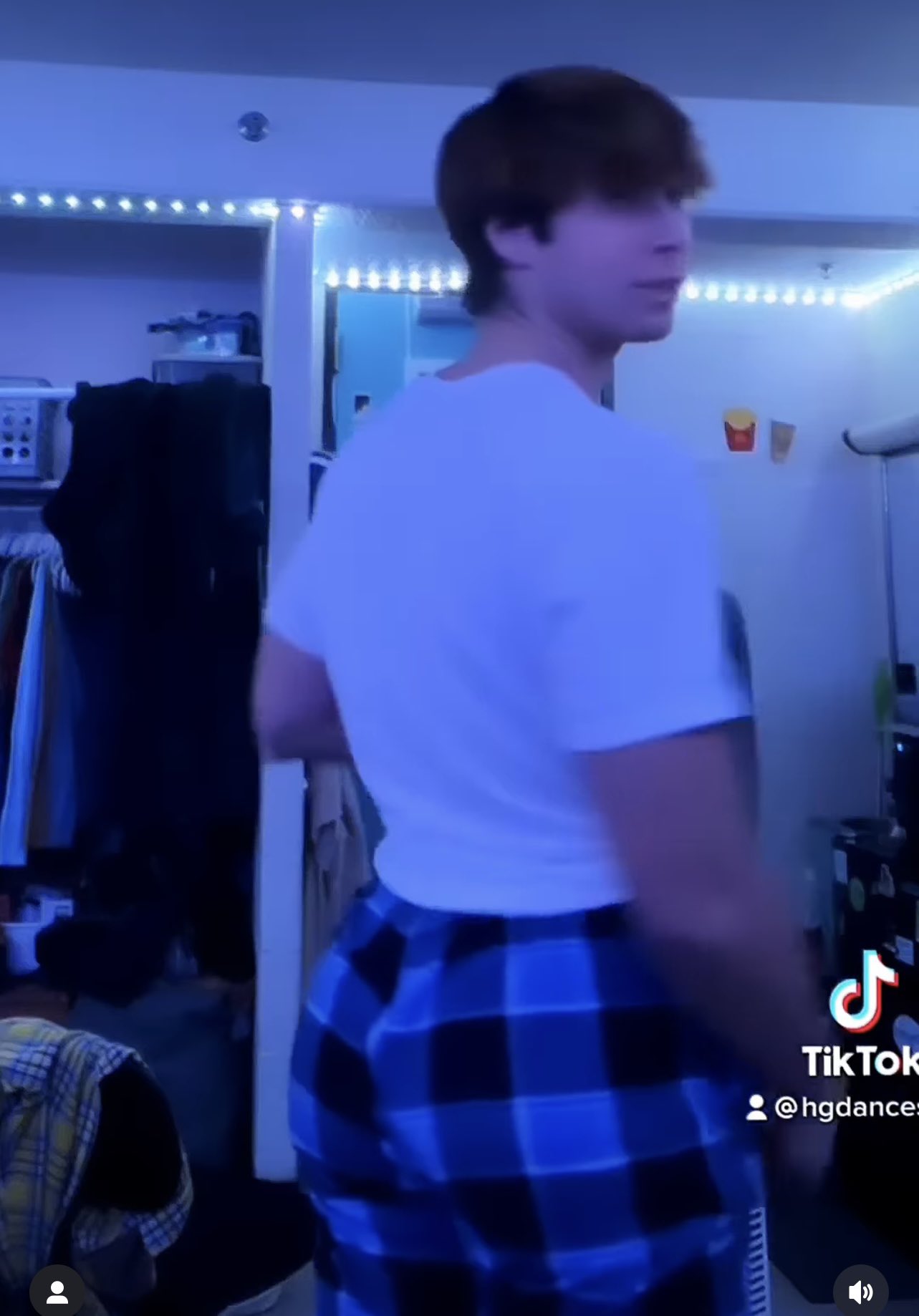 Thicc Boy Central on Twitter: "The way it jiggles tho 😍🍑 #straightguy #thicctok #tiktok #maleass ...