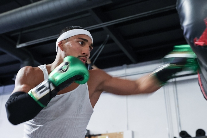 BoxingScene.com on Twitter: "Devin Haney Offers Teofimo Lopez A Bit Of Advice: "He Needs To Take ...