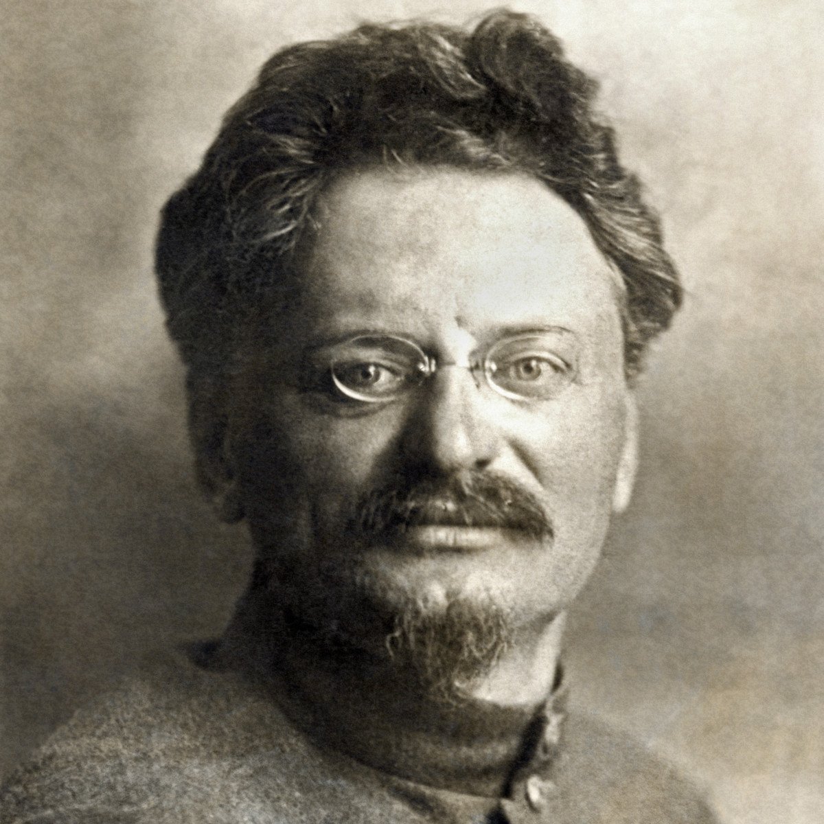 Punished Downy on Twitter: "I just realized Trotsky looks exactly like Sam Hyde."