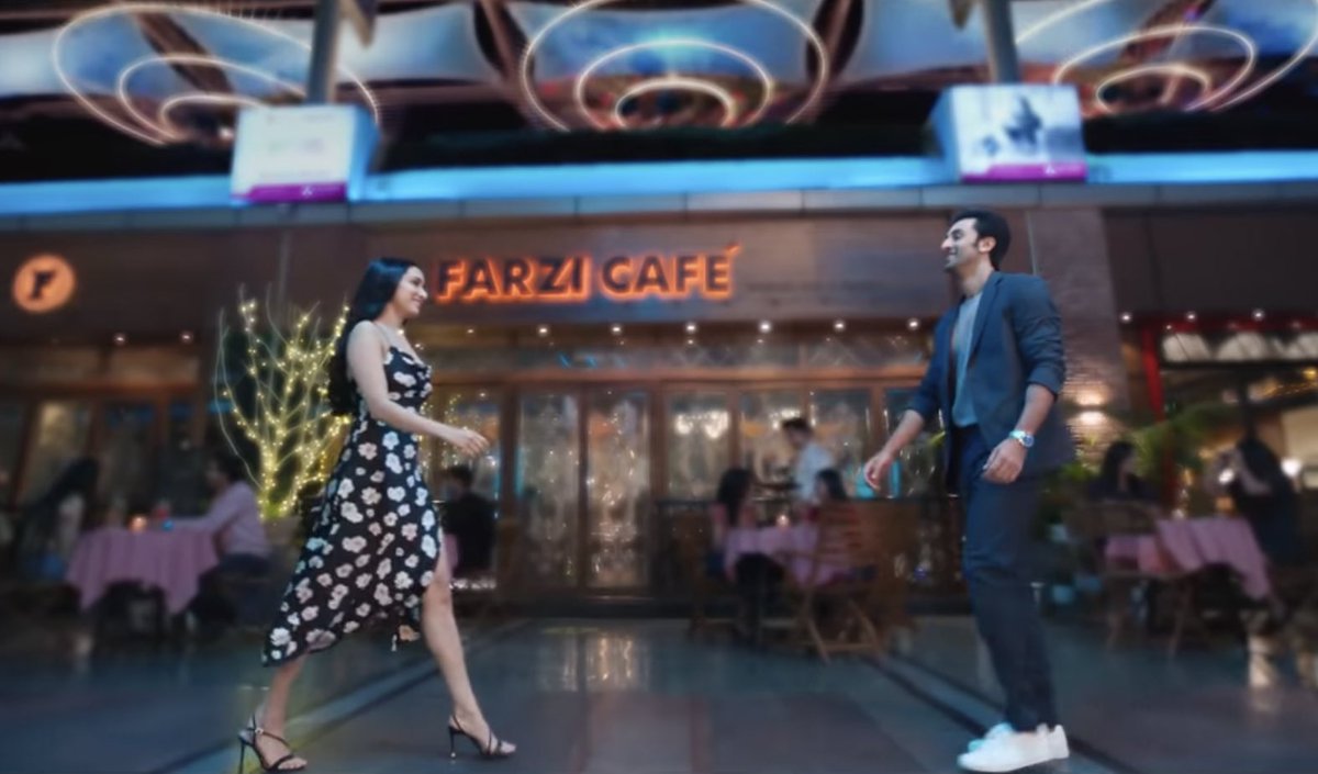 Pulkit Kochar on Twitter: "‘Jhoothi’ and ‘Makkaar’ meeting at ‘Farzi’ cafe 💀"