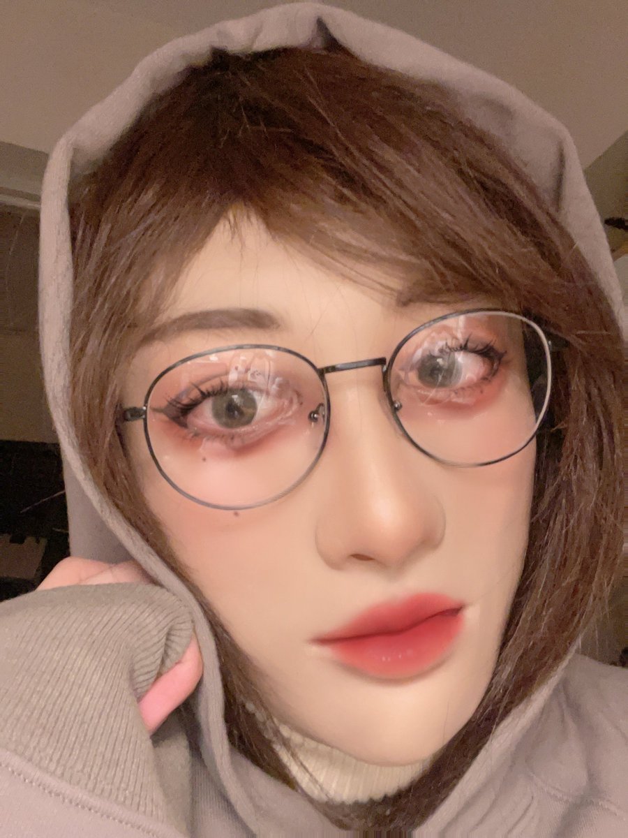 Jessica Qin On Twitter 在外完成换脸任务!!!