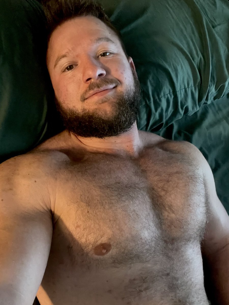 Turkeytrav2 on Twitter: "Does pineapple belong on pizza?"