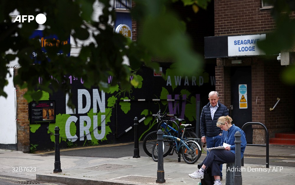 🇬🇧 La artista Lydia Wood y su ambicioso proyecto de dibujar los 3.500 ...